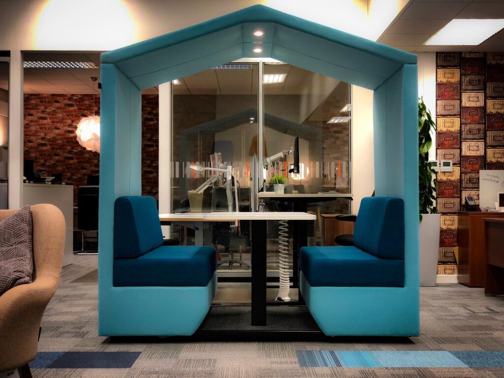 Bea Meeting Den | A Flexible Relocatable Collaboration Space