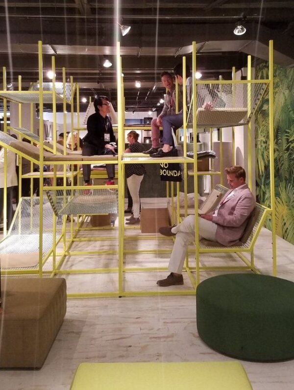 BuzziJungle Tower | Elevated Space To Meet Lounge & Interact