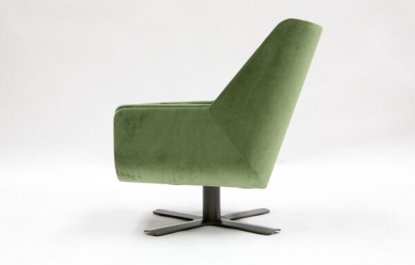 BuzziMe Seating With Acoustic Foam For Privacy And Comfort