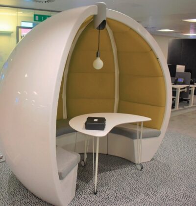Escape Pod | A Secluded Space To Meet For Up To 7 Occupants