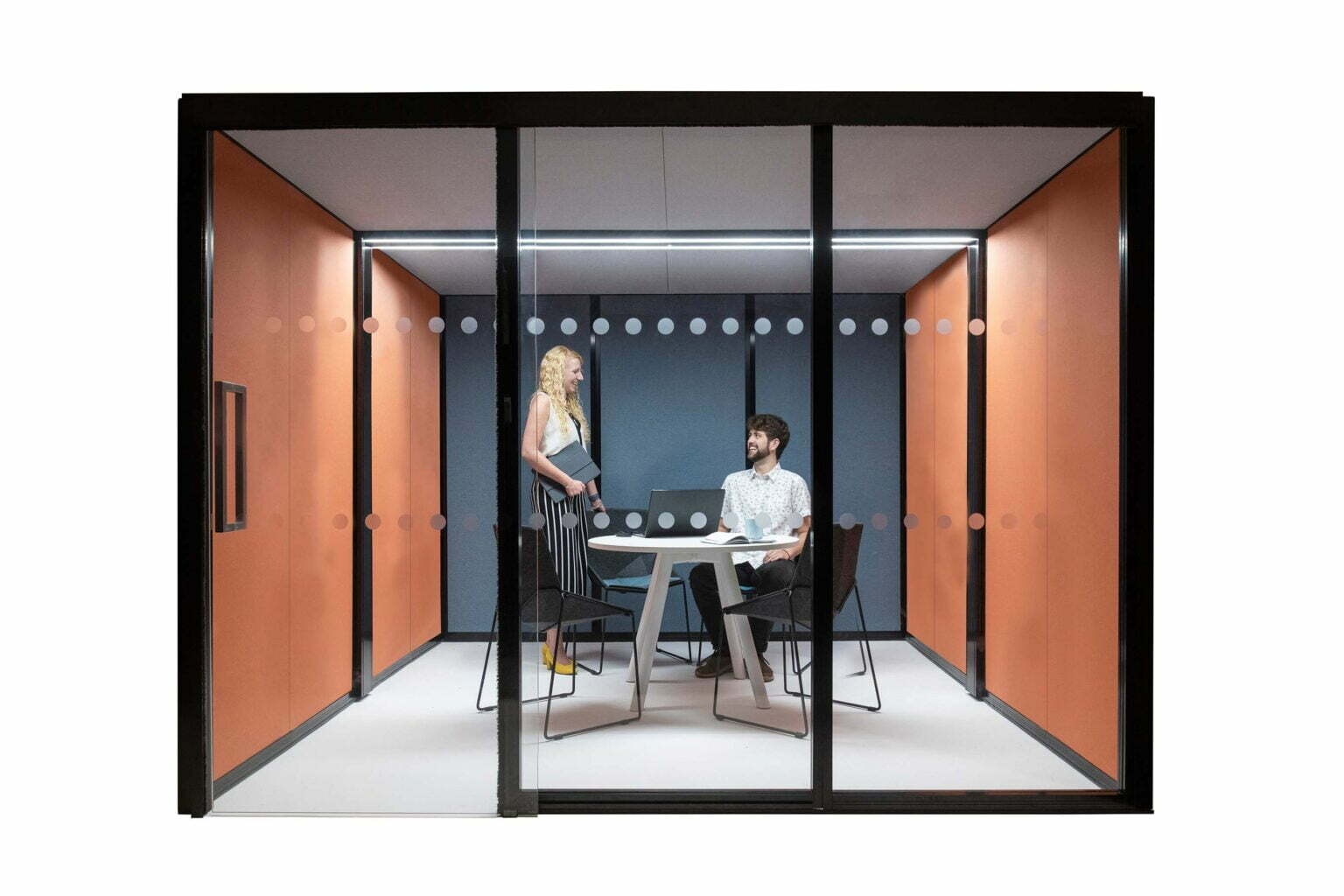 Hoozone Meeting Pods | Secluded Spaces To Meet & Collaborate
