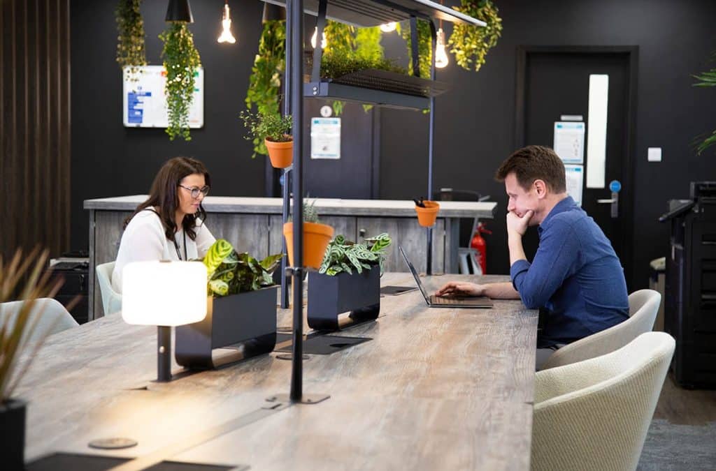 Relic At Work Table Enhances Collaborative And Team Working