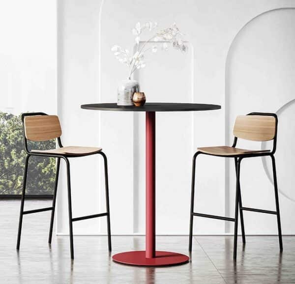 Retro Breakout Table In A wide Range Of Sizes And Finishes