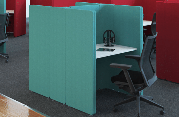 Solar Booths And Screens Create Secluded Acoustic Workspaces